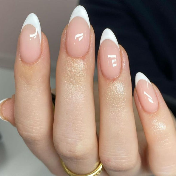 How to: French Manicure - Step by Step Guide for Perfect Nails At Home ...